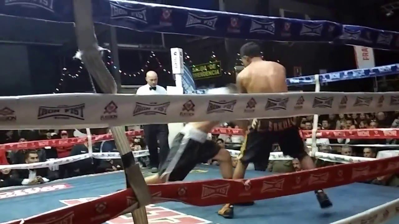 Leo Chavez Jr Fight in Tijuana B.C, Mexico - YouTube