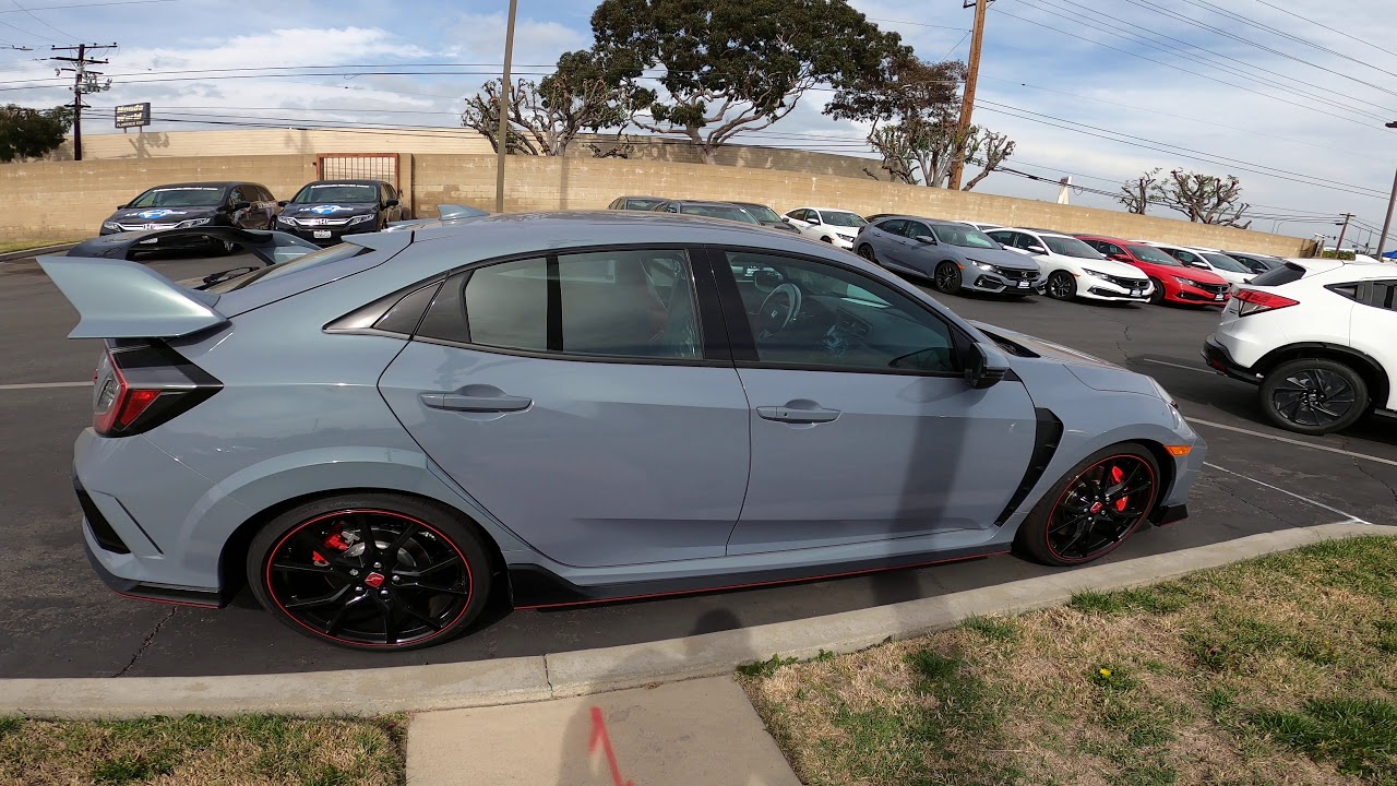 Civic Type R Grey: Hãy Nhấp Chuột để Khám Phá Nhiều Hơn về Siêu Xe này!