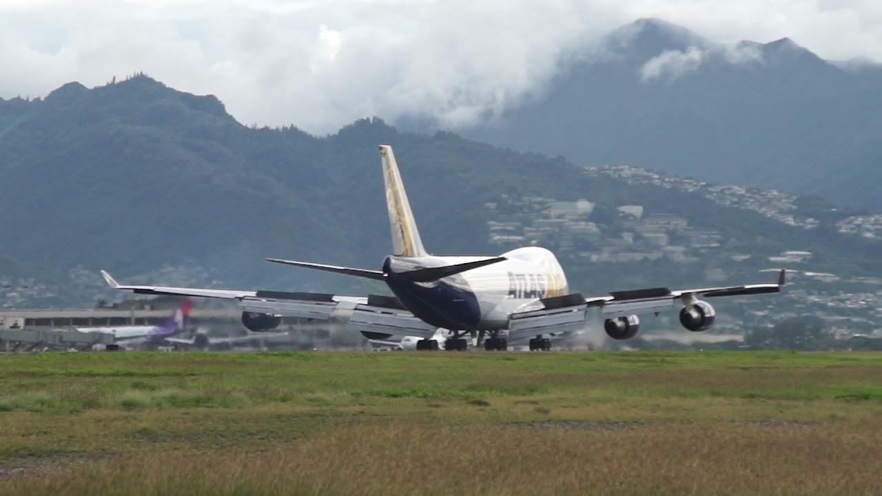 Atlas Air Cargo 747 - YouTube