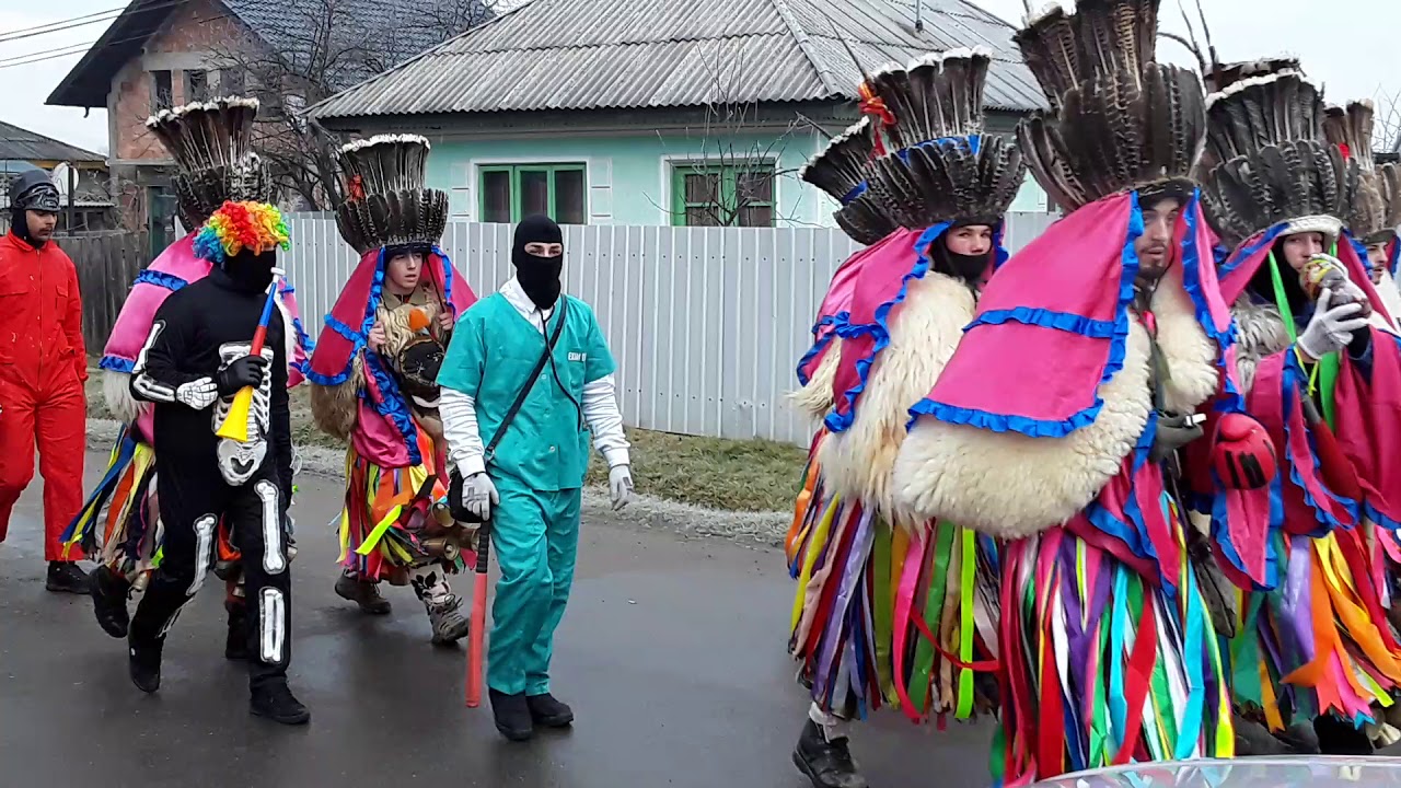 Mascati din lespezi - YouTube