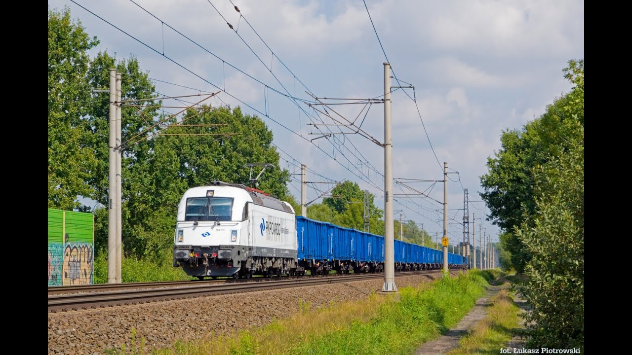 [PKP Cargo International] Biały Taurus 183 718 z firmowymi węglarkami w ...