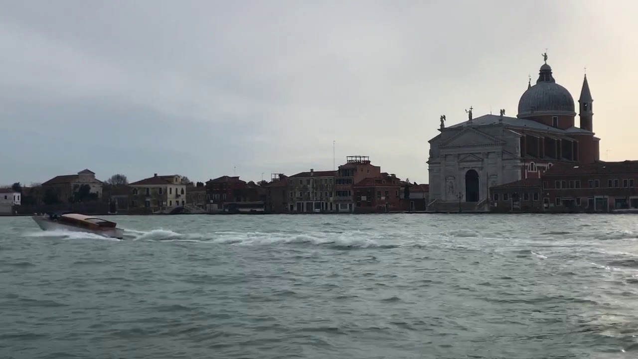 Great Venice Canal Footage With Speedboat - YouTube