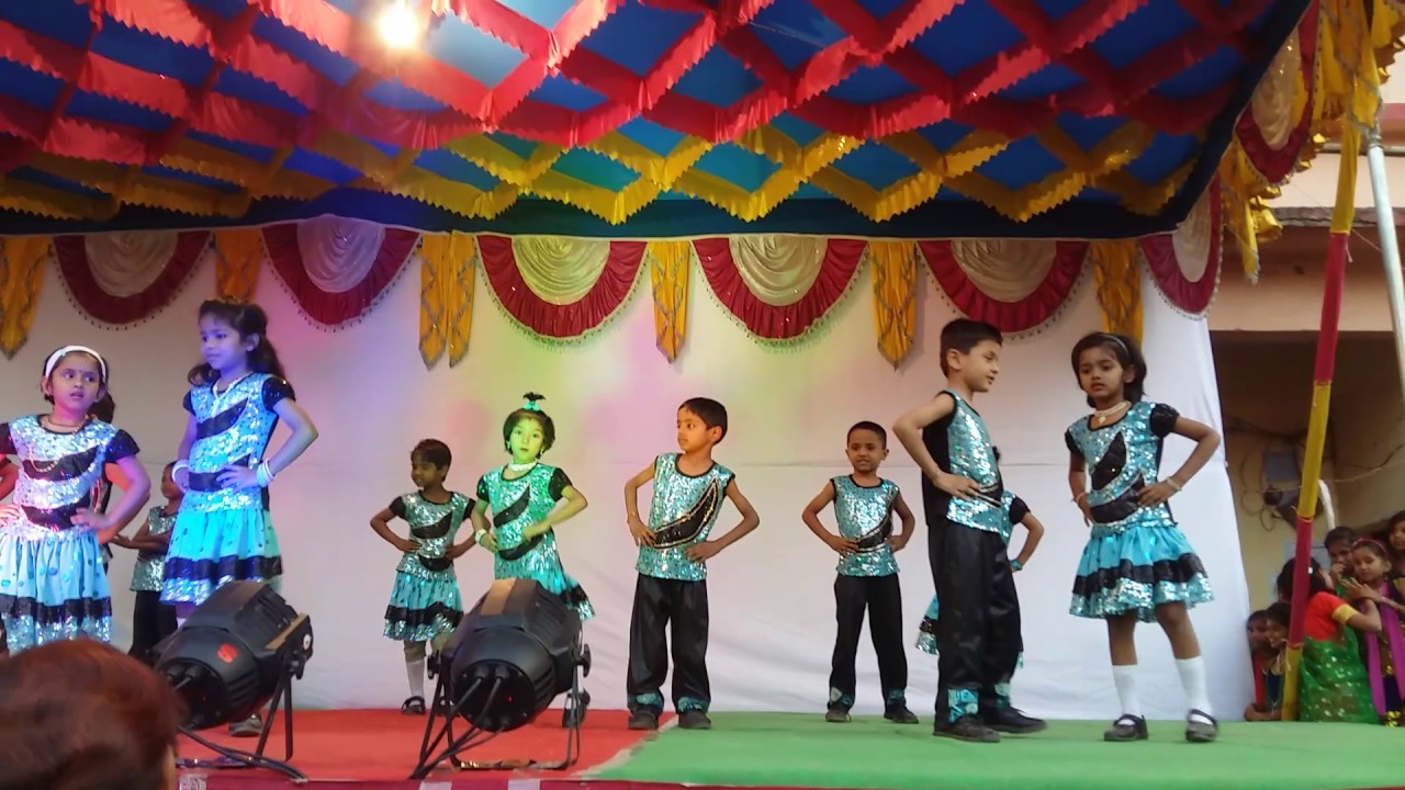 Jaydev english school kon srkg dance papa mere papa - YouTube