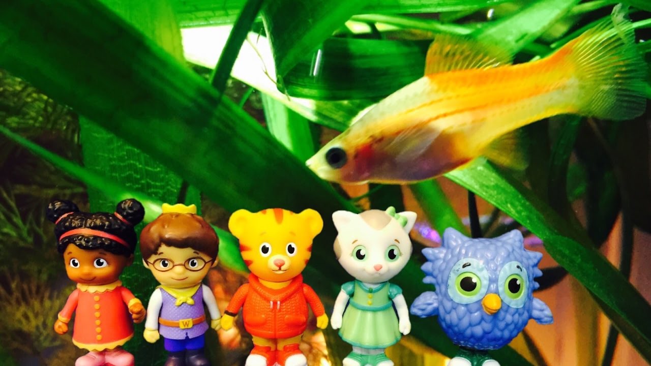 DANIEL TIGERS NEIGHBOURHOOD Toys Family Pets! - YouTube