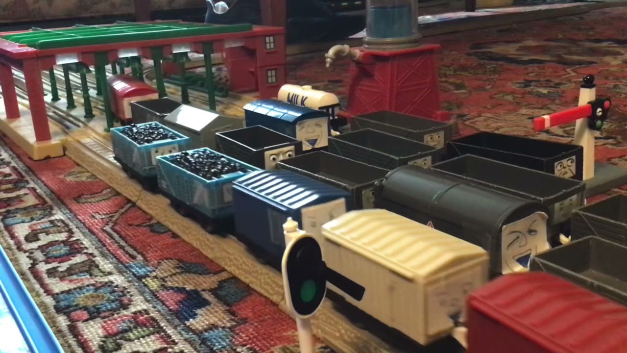 Tomy (Trackmaster) Diesel’s devious deed - YouTube
