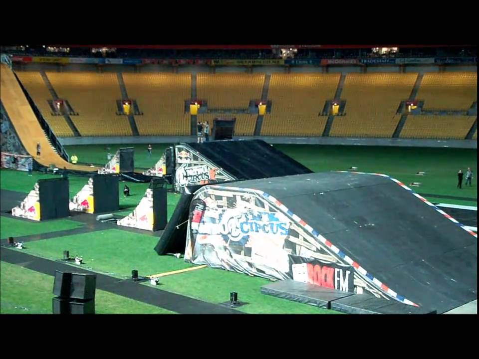 Nitro Circus Trick Trains - YouTube