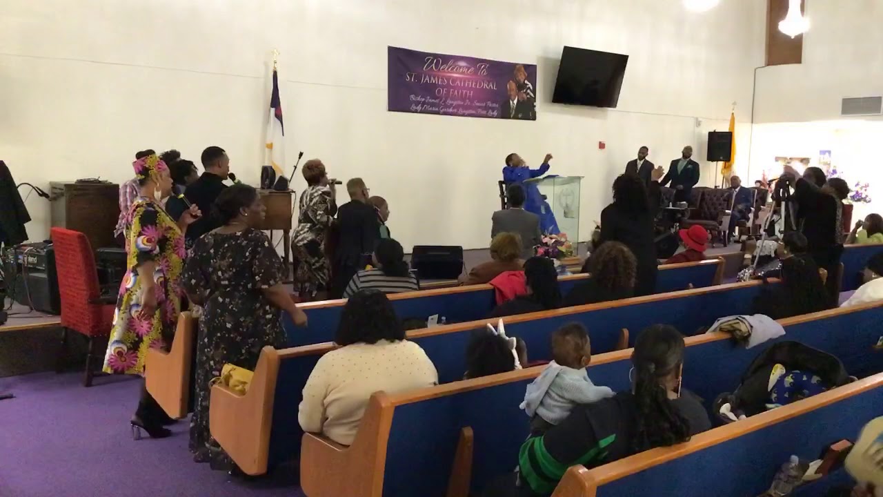Pastor Maria Gardner Langston singing Since JESUS Came into my heart ...