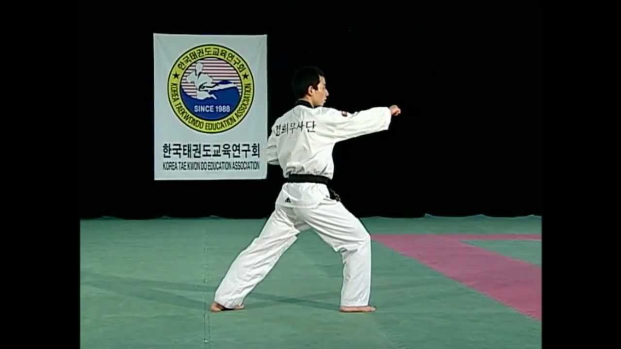 WTF Taekwondo - Taegeuk 8 Jang - YouTube
