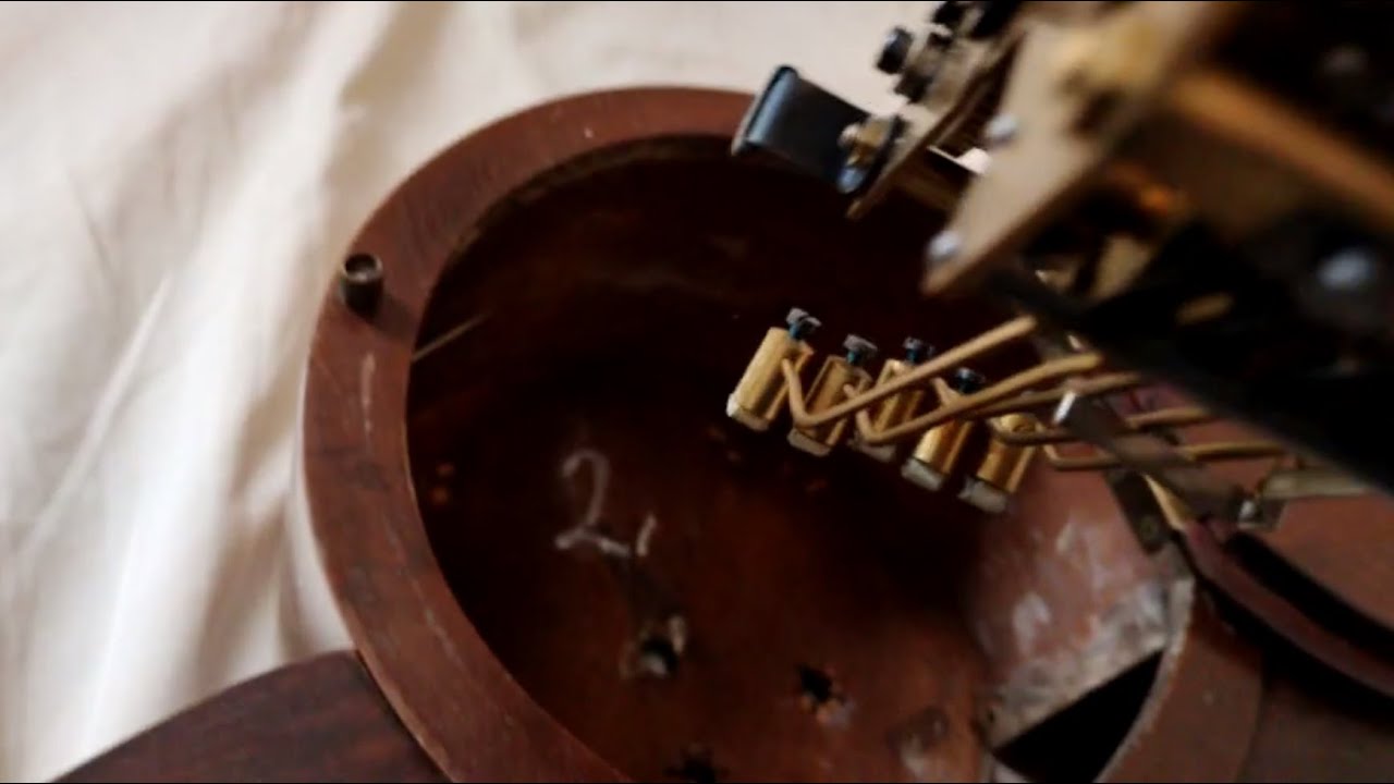 Mantel Manthe clock movement removal tips - YouTube