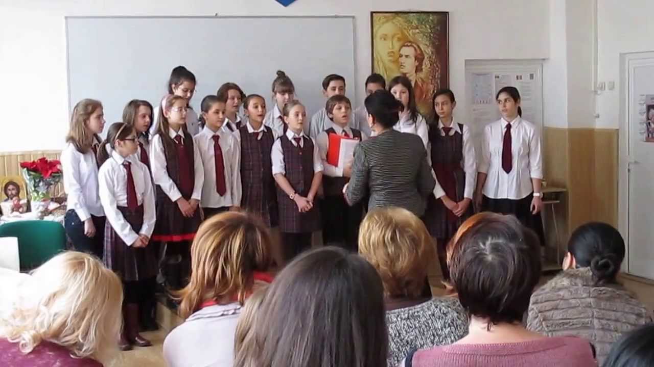Colinde Scoala 28 Galati Decembrie 2013 - YouTube