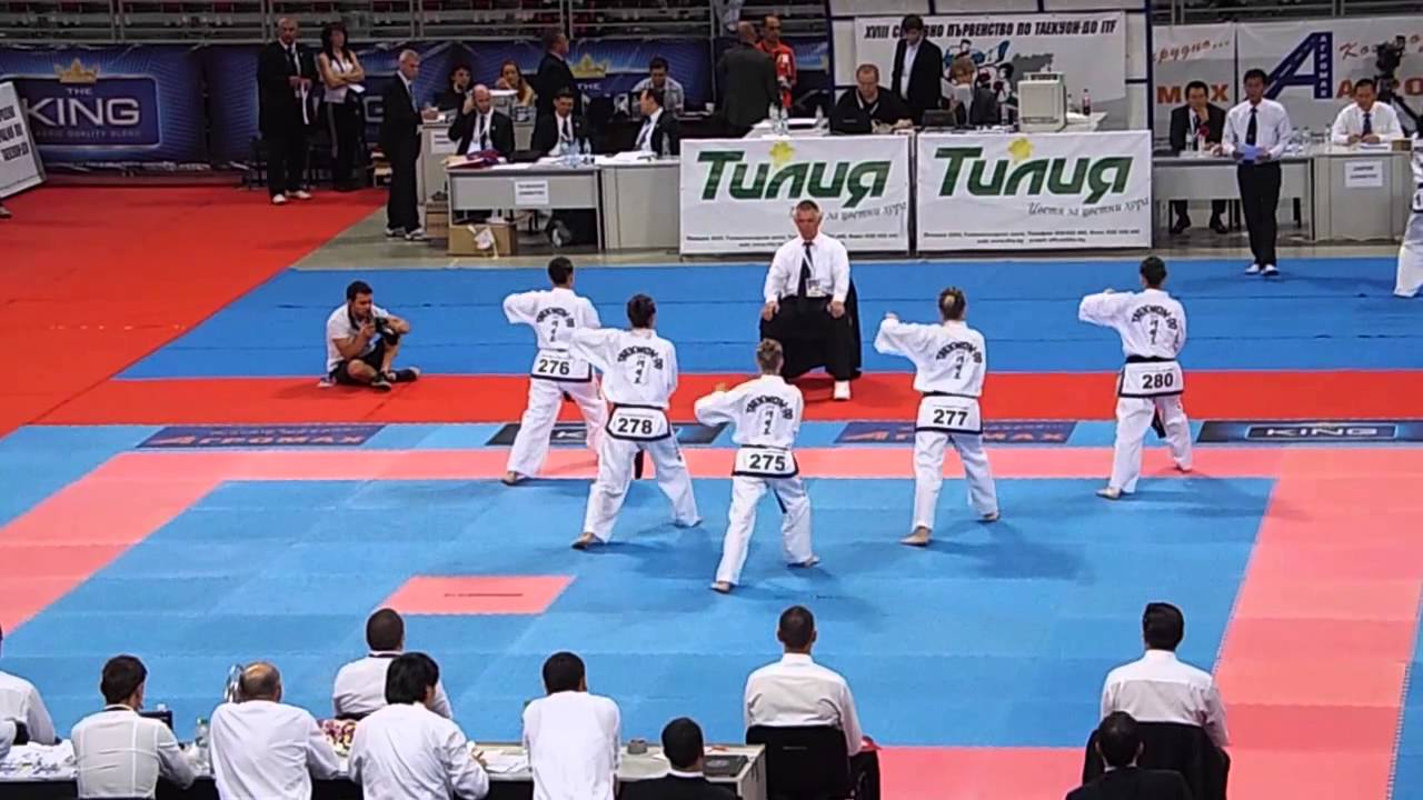 Russia Female Team Patterns Ge Baek. 2013 ITF World Championships - YouTube