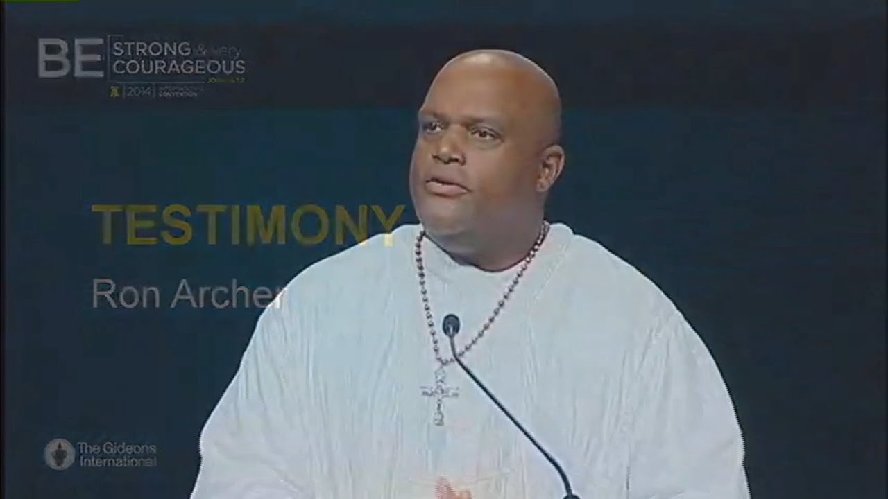 Ron Archer aos Gideões Internacionais em 2014 na Philadelphia, com ...