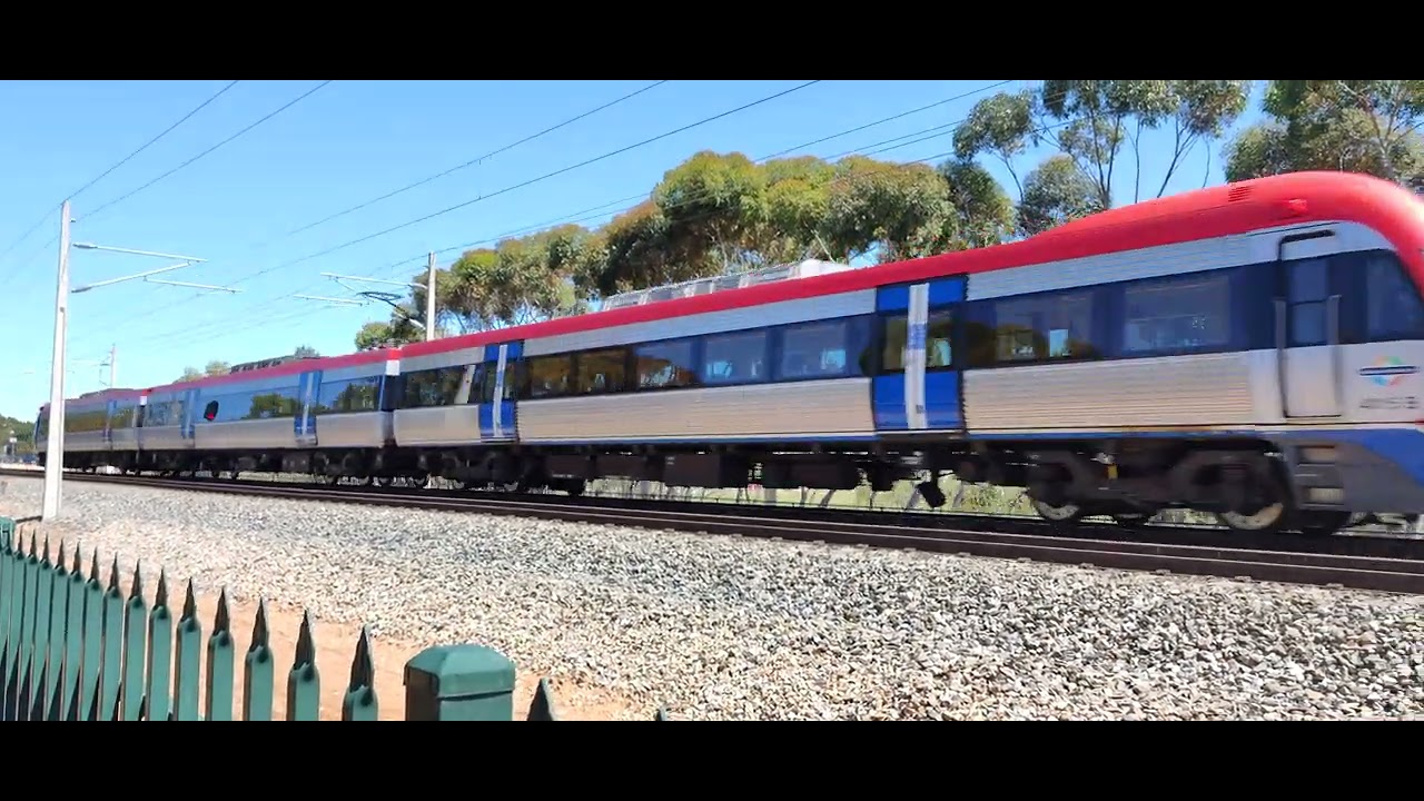 4000 Class EMU A-city Railcar - YouTube