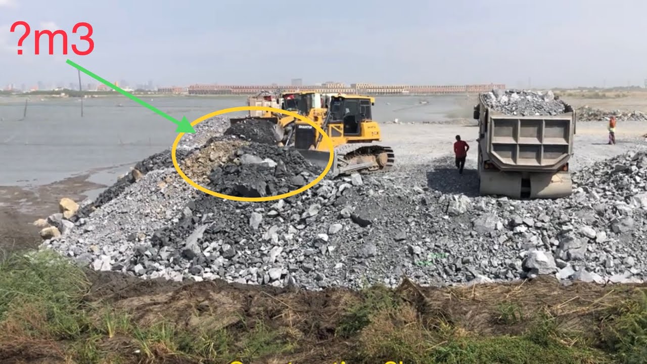 The Start New Construction SHANTUI DH17c2 Bulldozer And SDLG Wheel ...