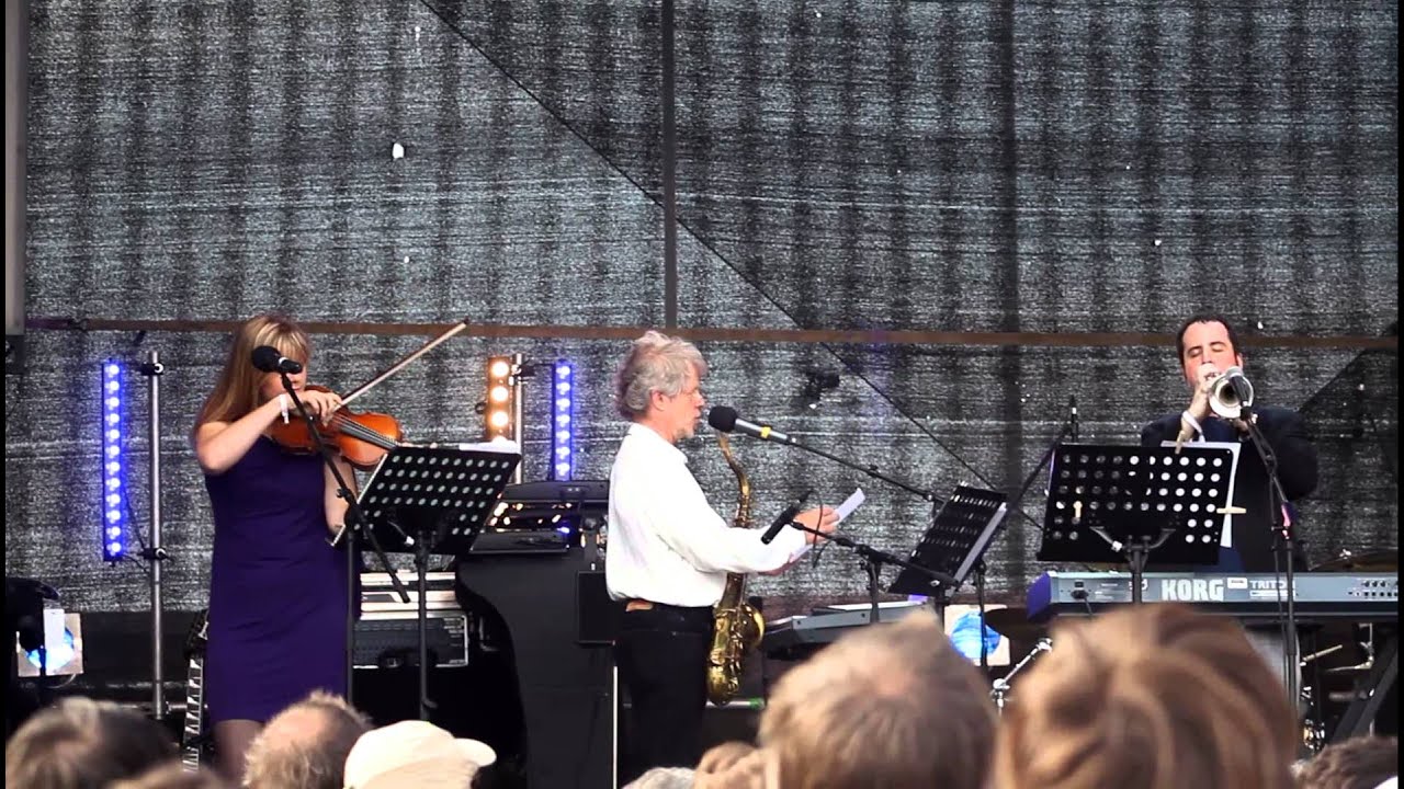 Robert Martin and Chris Otterman Live at Zappanale 22 - YouTube