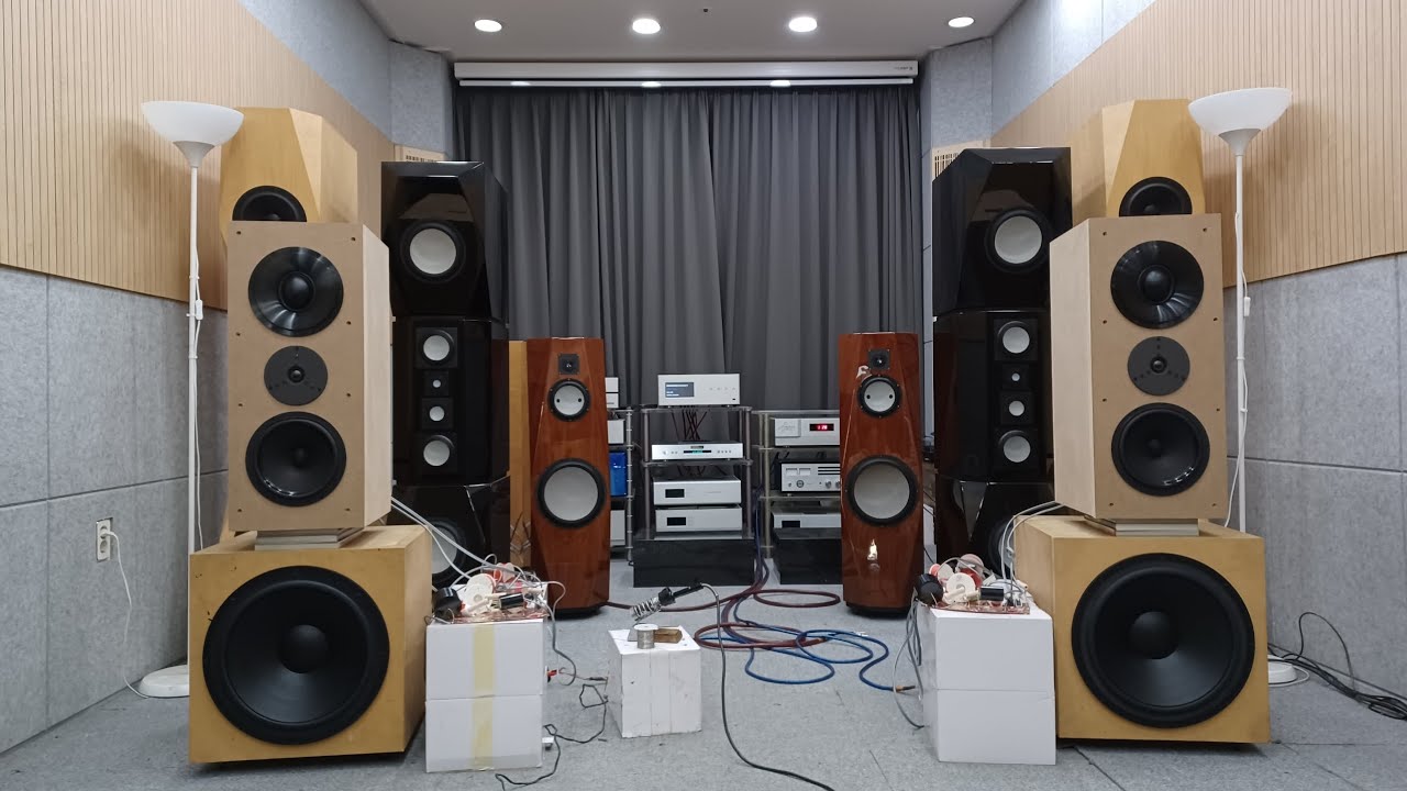 Audiotechnology 15F 102 속이 뻥 뚫리는.. - YouTube