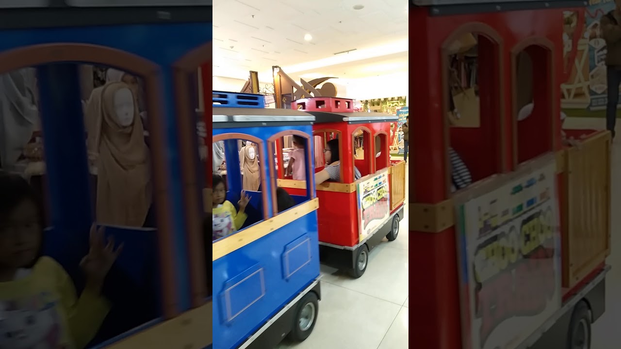 Kereta Api di Mall 😮 - YouTube