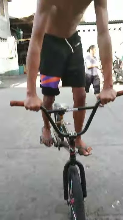 BMX bike fakie bunny up tire grab #Short - YouTube