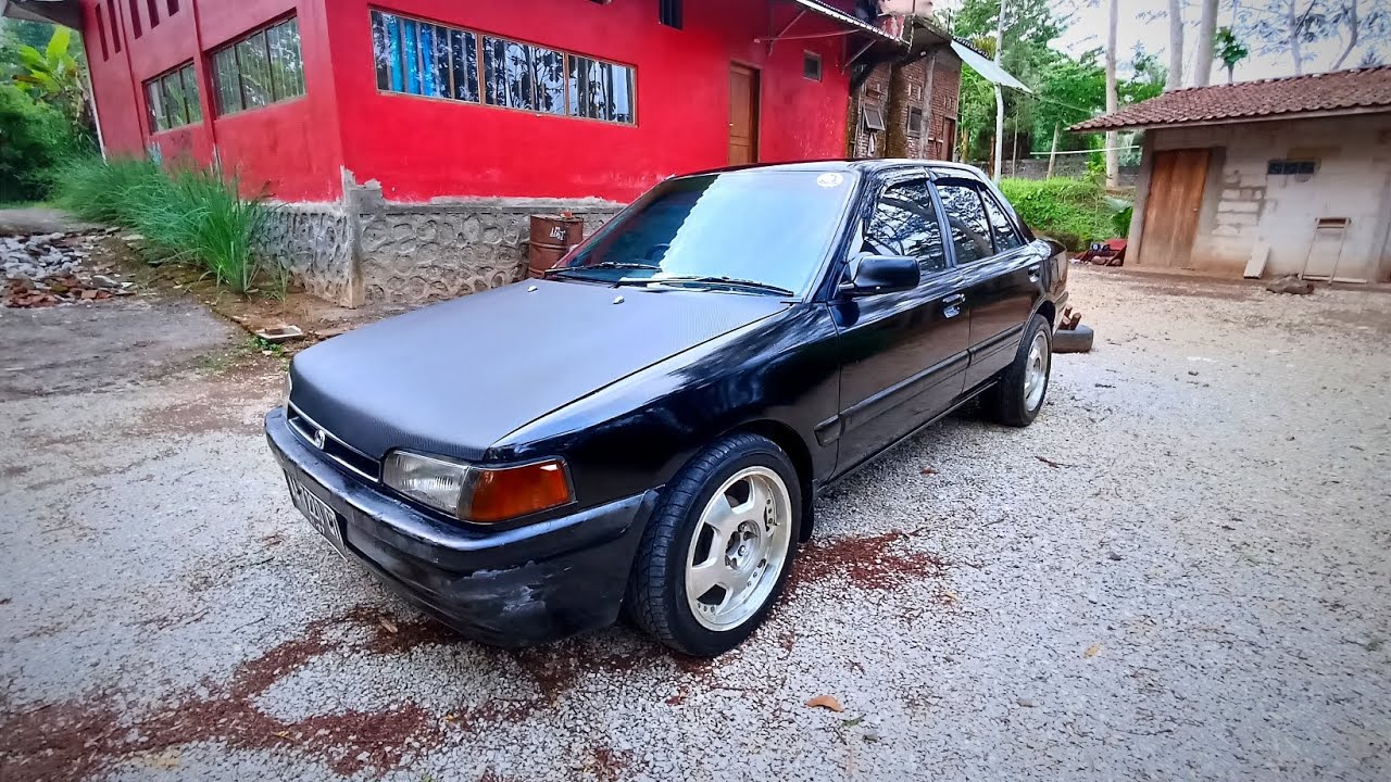 Dijual mobil bekas Mazda interplay 323 ganteng - YouTube