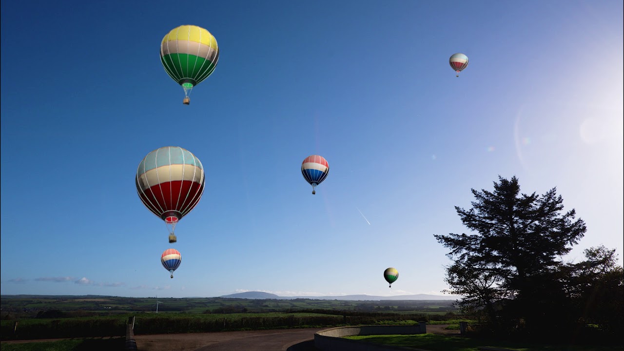 2d image with air balloons used from a green screen_ - YouTube