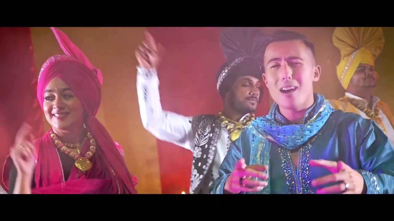 Aymane Serhani { Jhoom Jhoom }badr_zaman_nabigha - YouTube