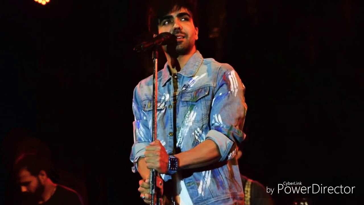 Harrdy Sandhu Live Performance - YouTube