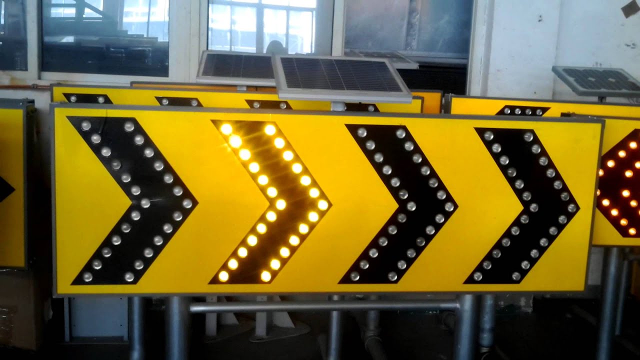 SS01 Led Flashing Arrow Bar - YouTube