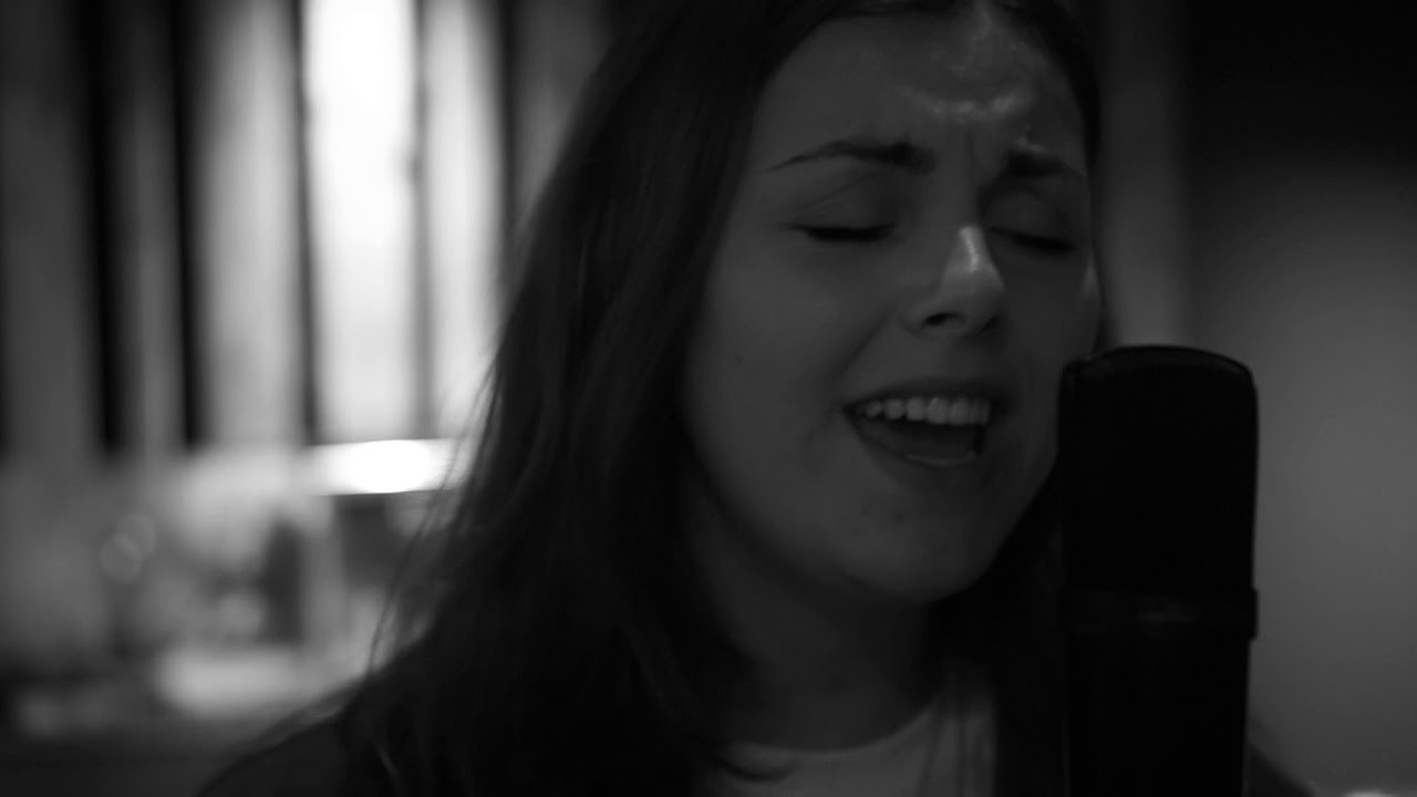 Shallow (A Star Is Born) - Lady Gaga, Bradley Cooper (Cover By: Myrthe ...