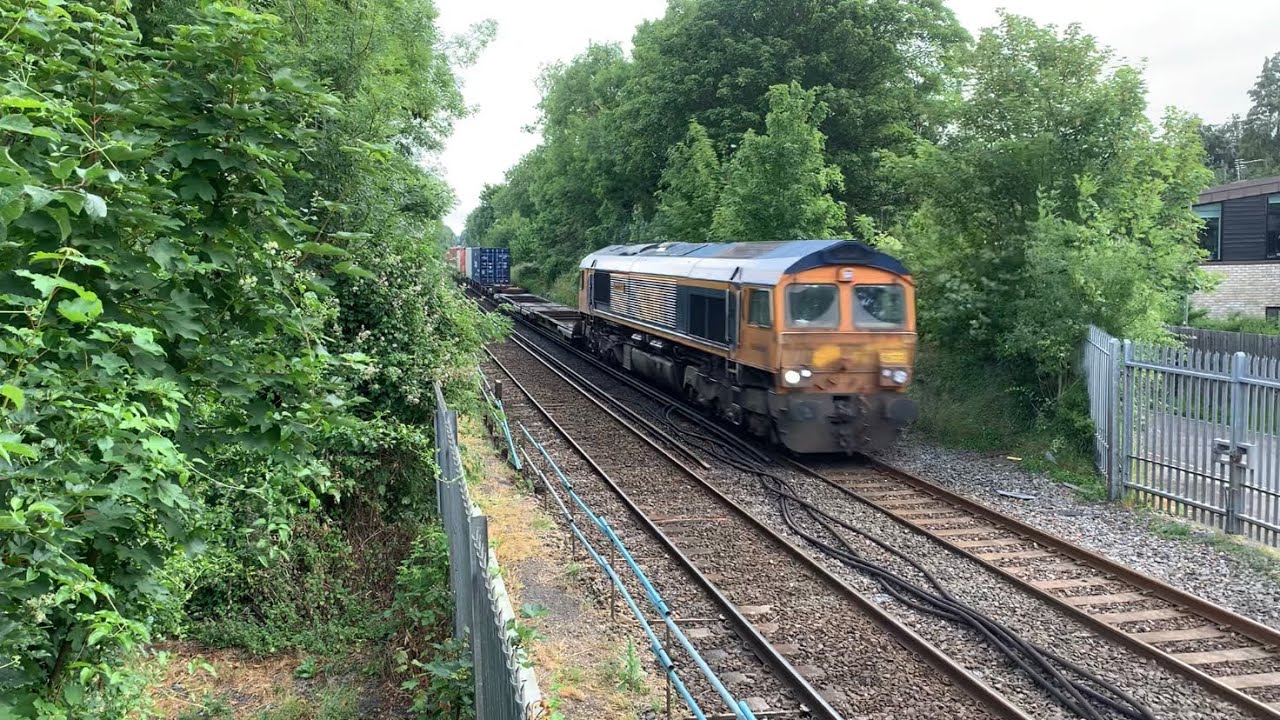 Class 66 | 66733 ‘Cambridge PSB’ | GB Railfreight - GBRf - YouTube