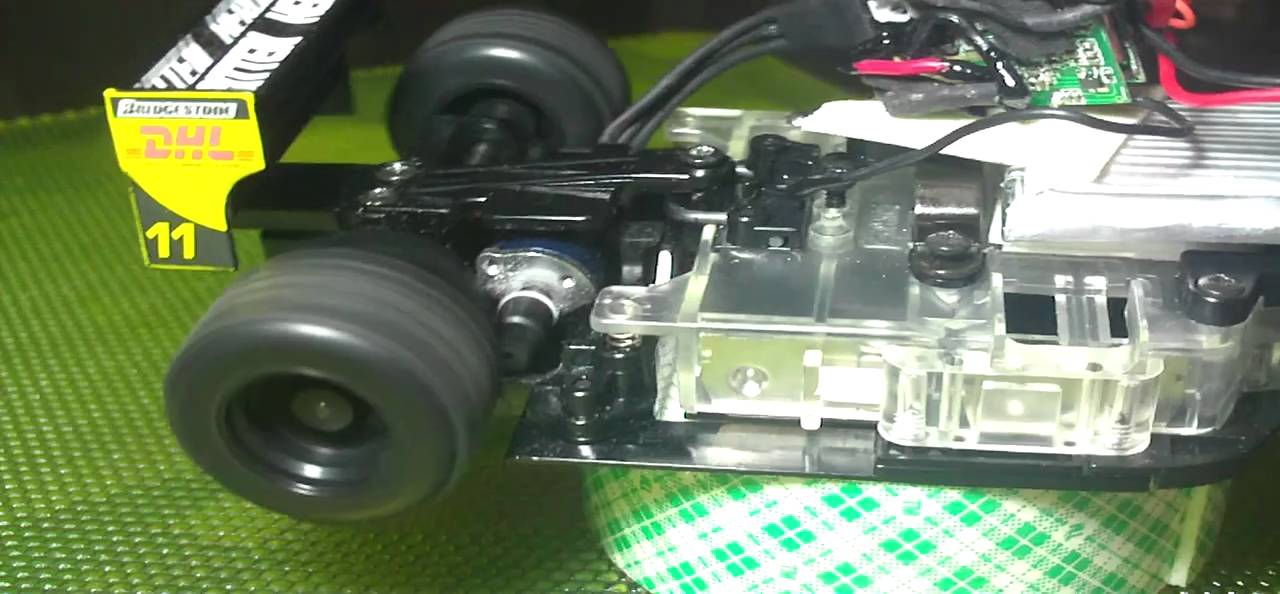 Kyosho F1 Mini-Z with Brushless Motor - Test 1 - YouTube