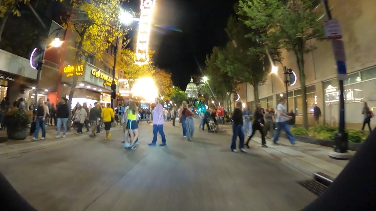 You Got To Move It Move It 🌝🧍🧍🧍🚴 - YouTube