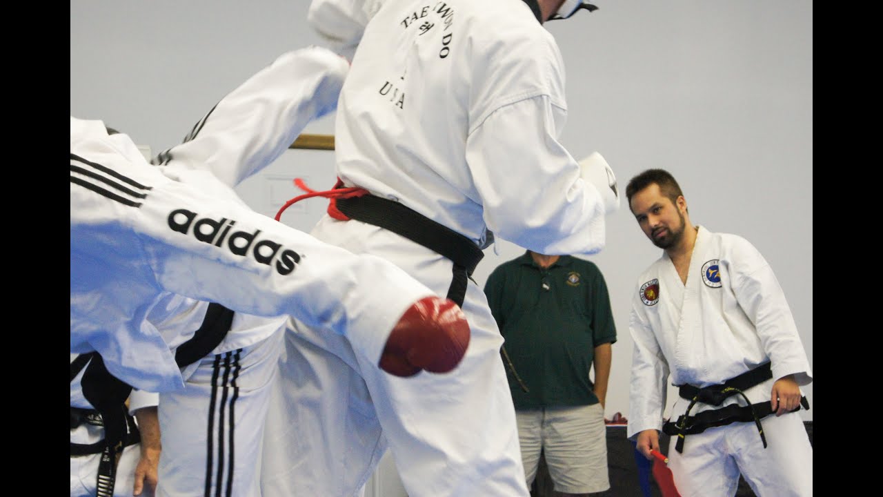 Hapkido Regional, Statesville 2015 -Men's Color Belt Sparring - YouTube