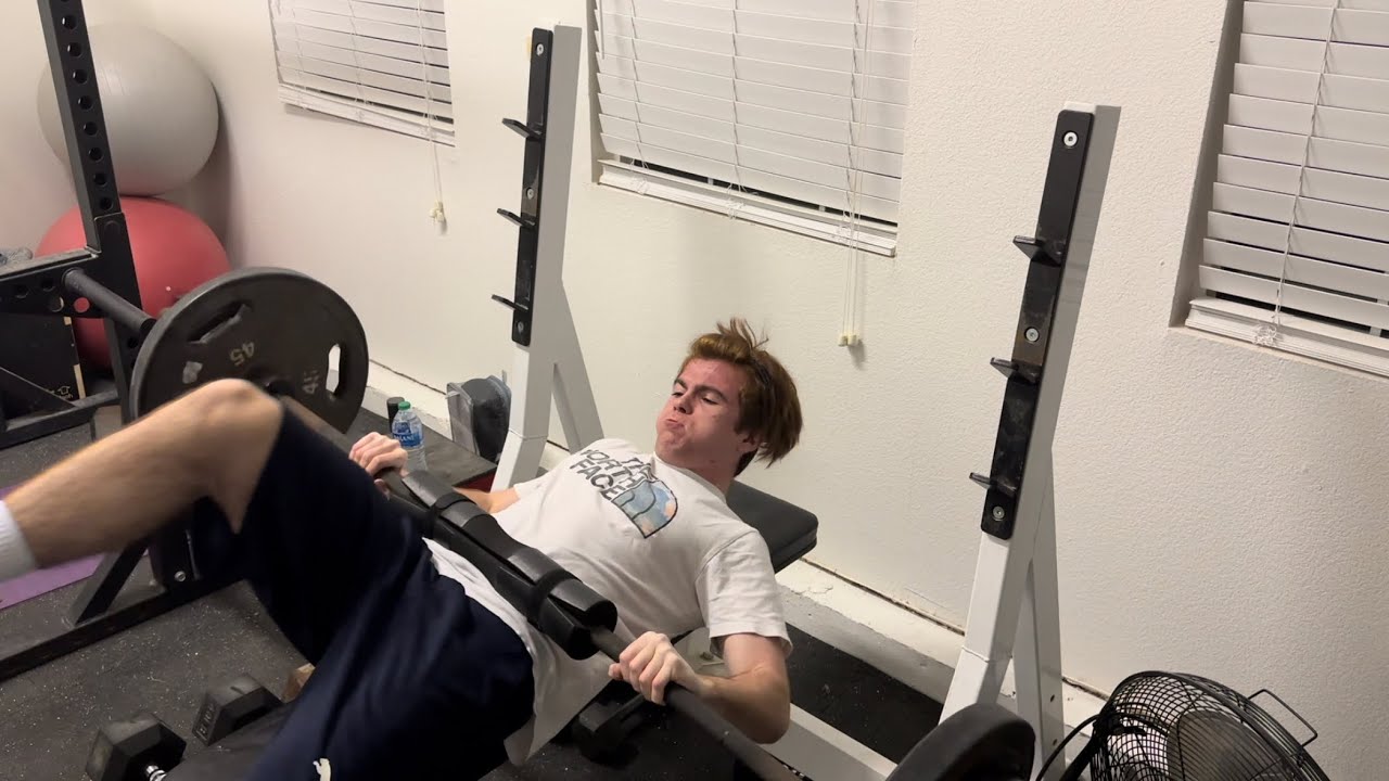 Day 5 - Chest | Bench Press Fail | Bulking - YouTube