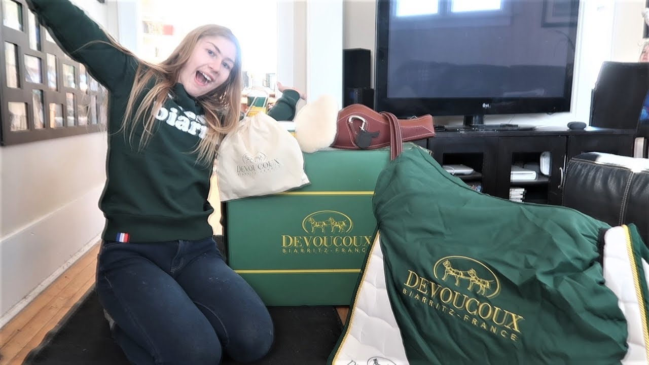 JUMPING SADDLE UNBOXING! CUSTOM DEVOUCOUX CLOSE CONTACT JUMPING SADDLE ...