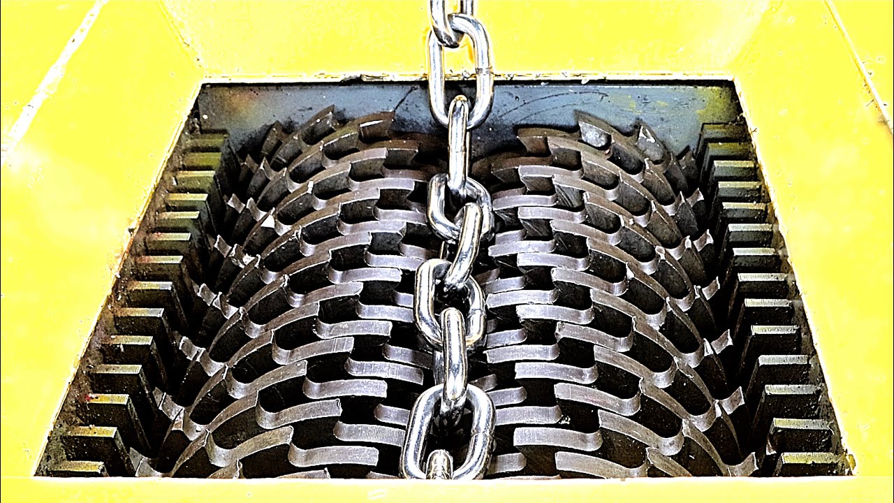 Big chain vs Shredder ！Who will win！The scariest machine in the world ...