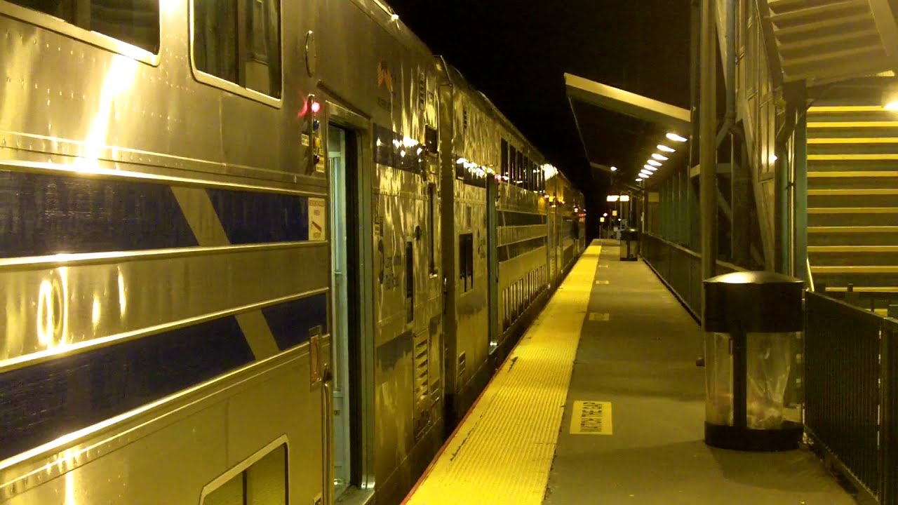 LIRR: C3 Cab Car #5015/DE30AC Locomotive #408 To Babylon @ Sayville ...