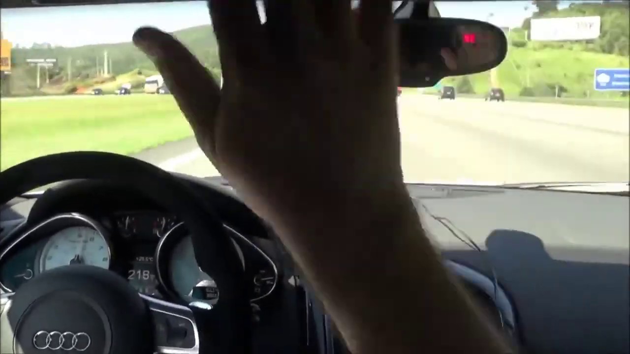 Audi R8 VS Kawasaki Ninja ZX10R & Suzuki GSXR1000 - YouTube