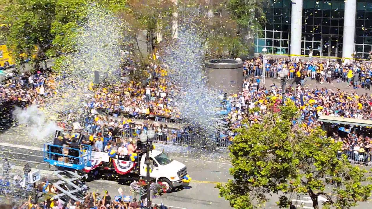 Warriors Victory Parade - YouTube