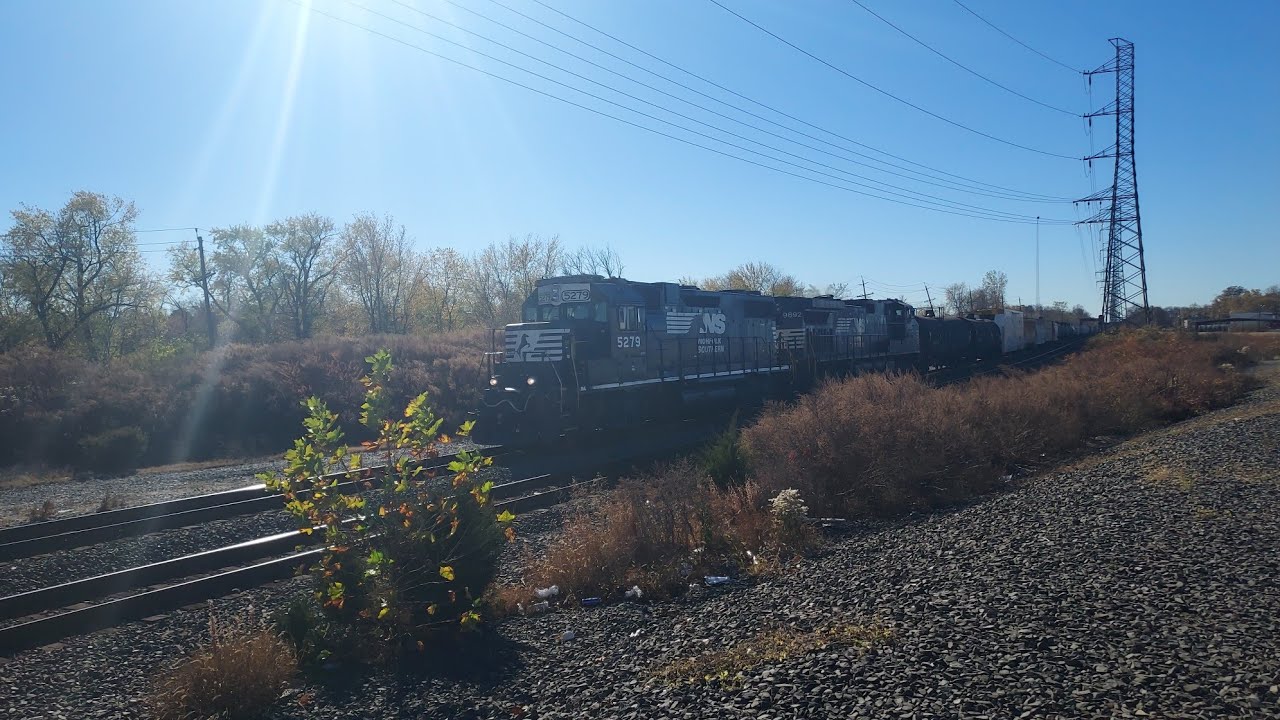 NS 5279 GP38-2 Leads K76 through Bound Brook! 11/9/24 - YouTube