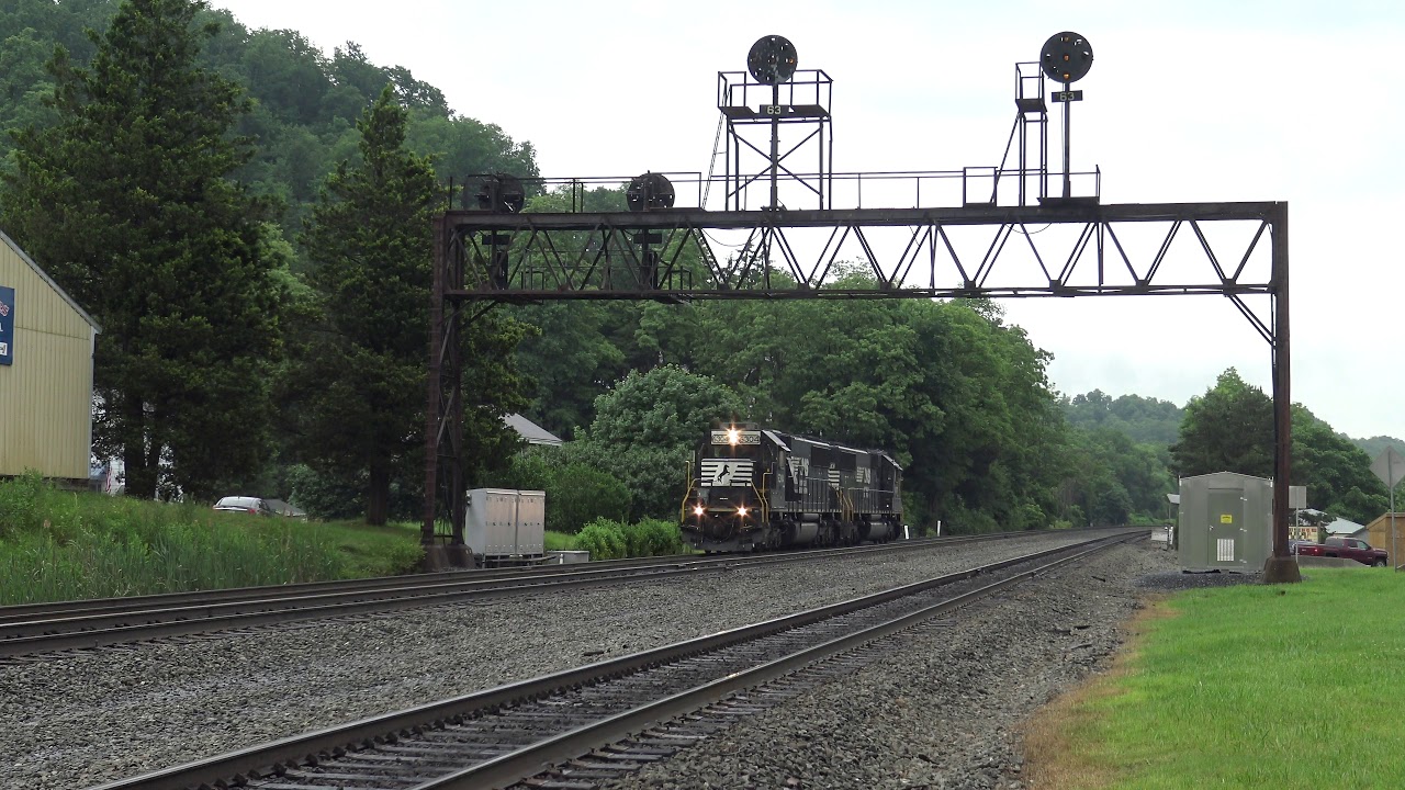 Pennsy Signal Bridge at Summerhill, Pennsylvania - YouTube