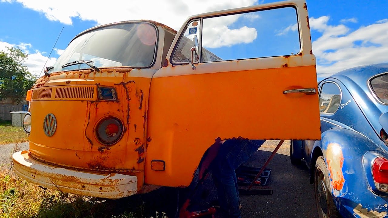 VW BUS CRASHED! Fixing the smashed nose - repairing the dent P1 - YouTube