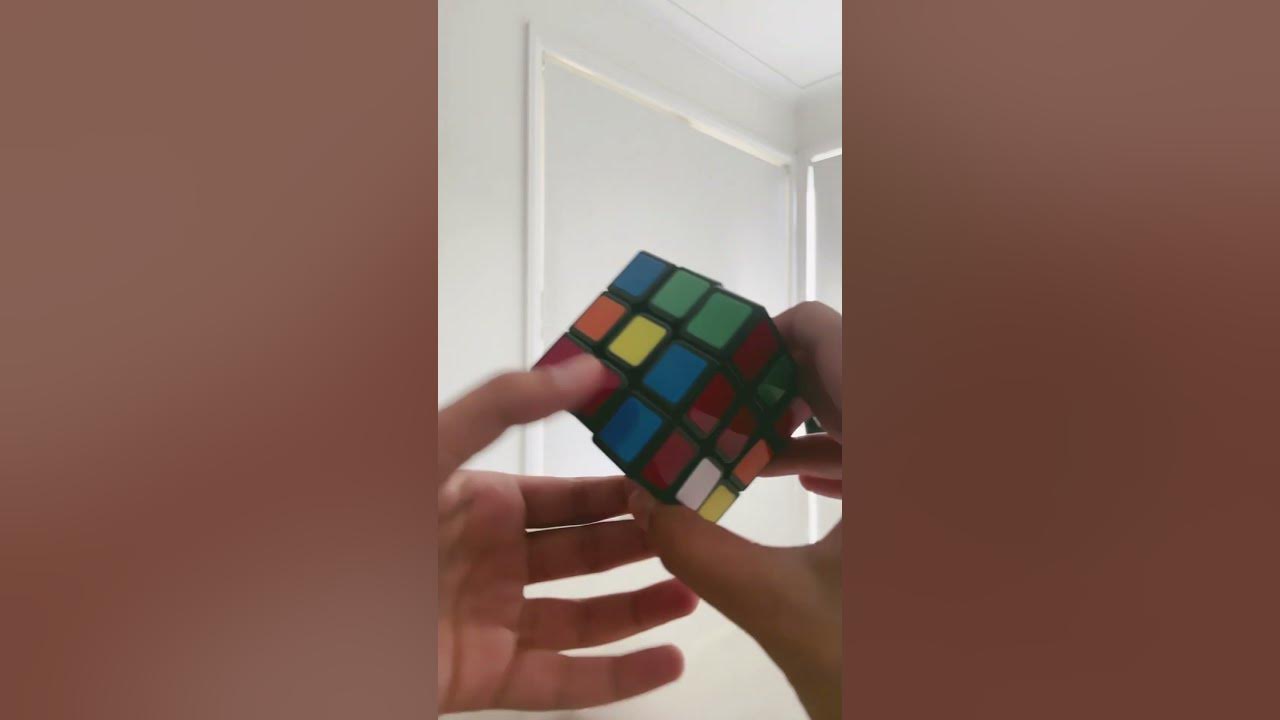 How to solve the white side on your Rubix Cube! Part 1 |The Daisy - YouTube