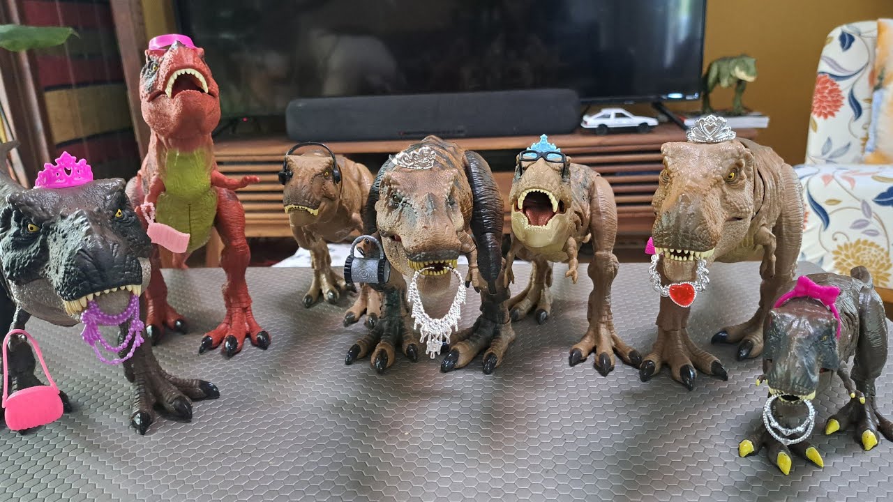 Toy Talk & Stuff 402: The BIGGEST, BADDEST T-REX! THRASH AND DEVOUR JURASSIC WORLD DOMINION T ...
