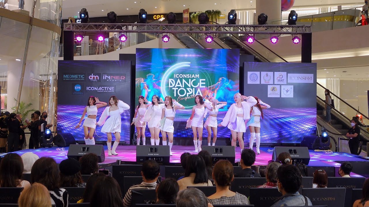 220911 [Choreo Cam] Fluffy_9 cover fromis_9 - DM + WE GO @ ICONSIAM ...