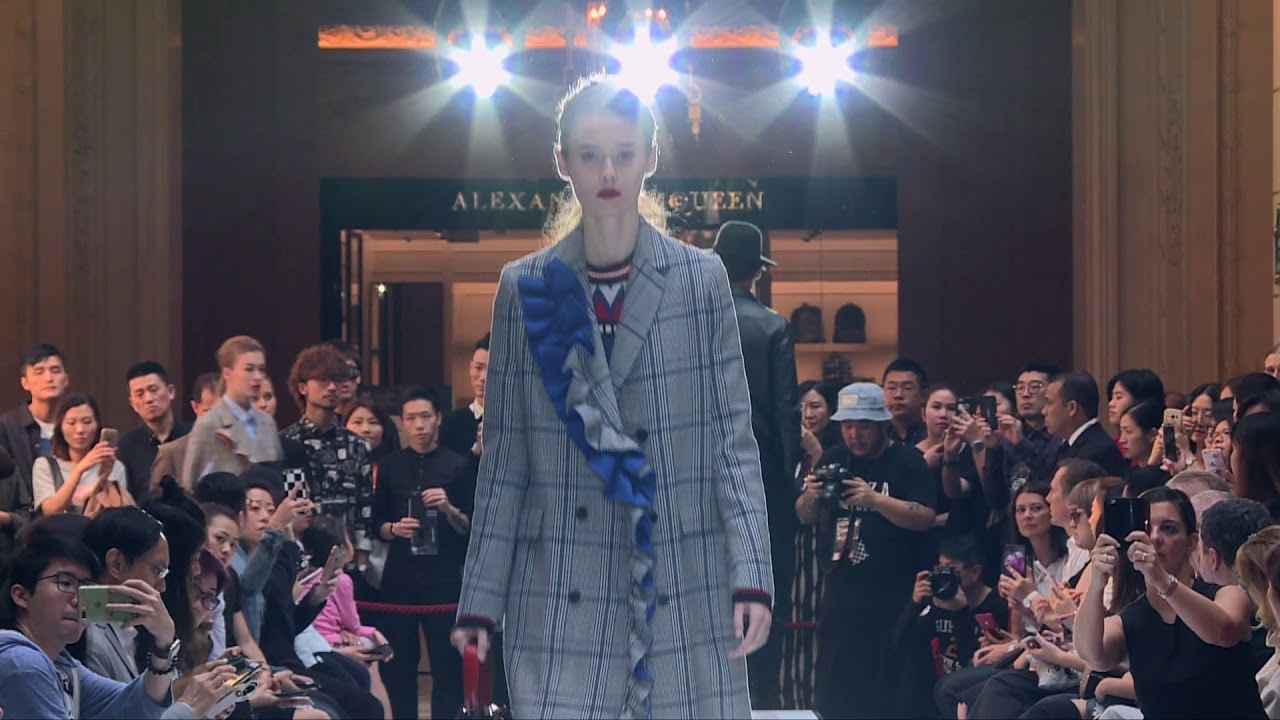 Sands Macao Fashion Week Boutique Shows at Shoppes at Parisian - YouTube