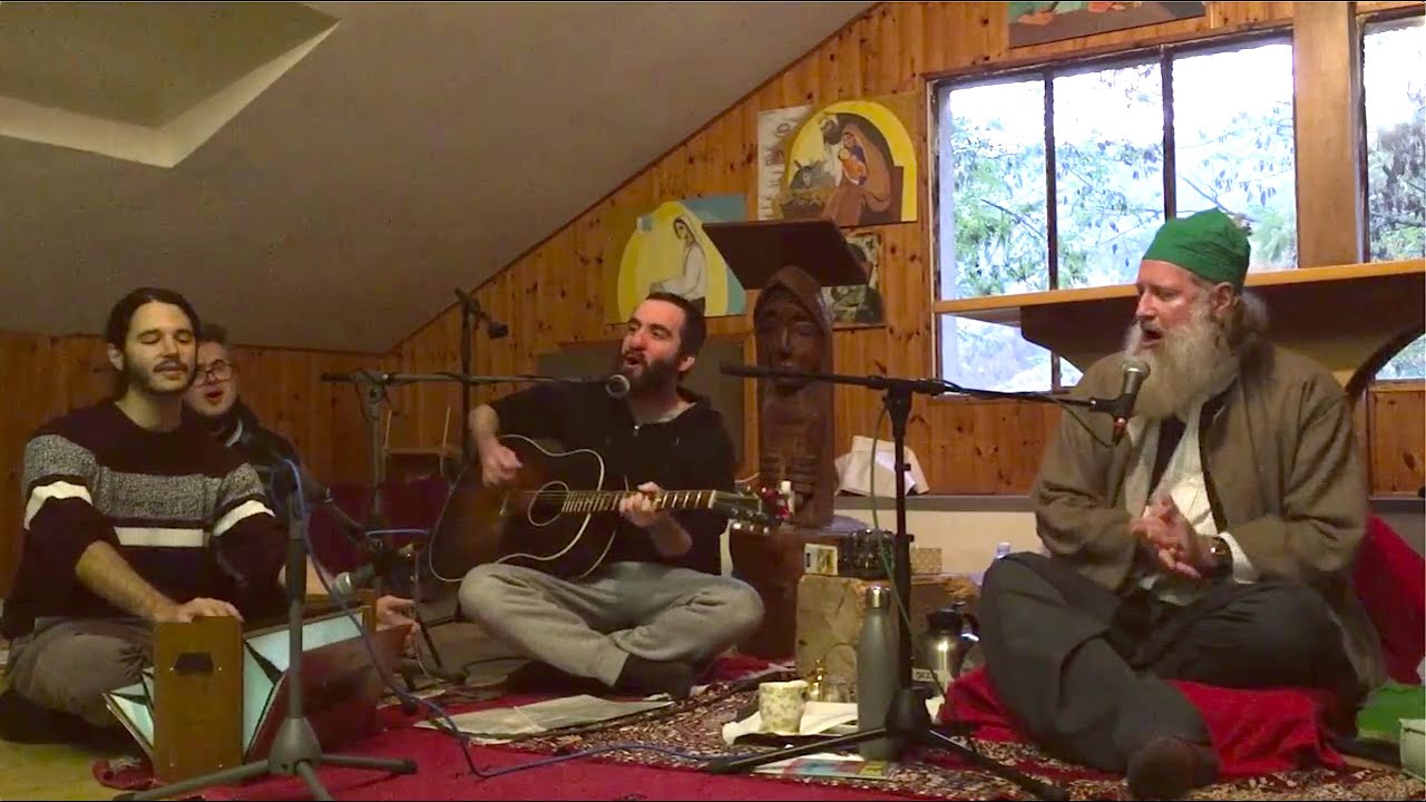 Sheikh Burhanuddin canta com amor - YouTube