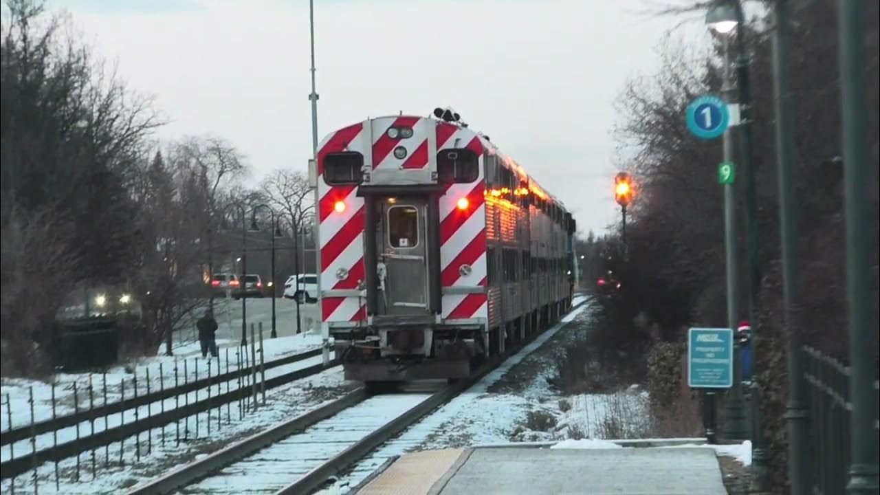 Railfanning the Evening Rush Hour in Glenview, IL. (12/20/2024) - YouTube