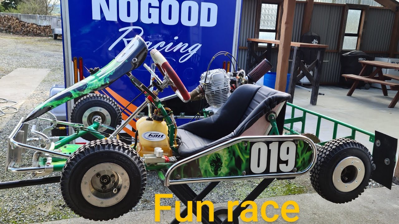 Dunedin grass kart fun race in Owhiro - YouTube