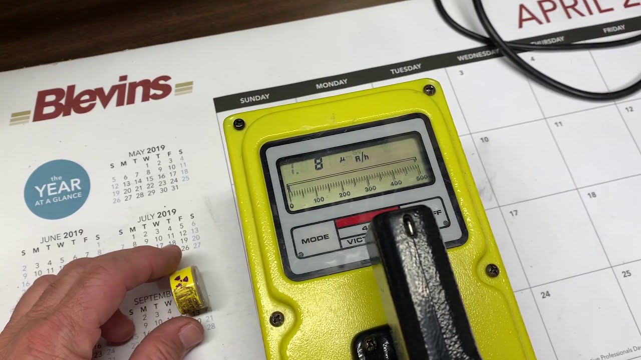 Victoreen 450P Ion Chamber Survey Meter - YouTube