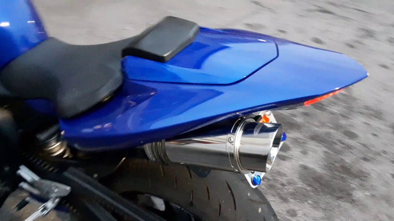 2005 Yamaha R1 Delkevic 8 inch cat back exhaust - YouTube